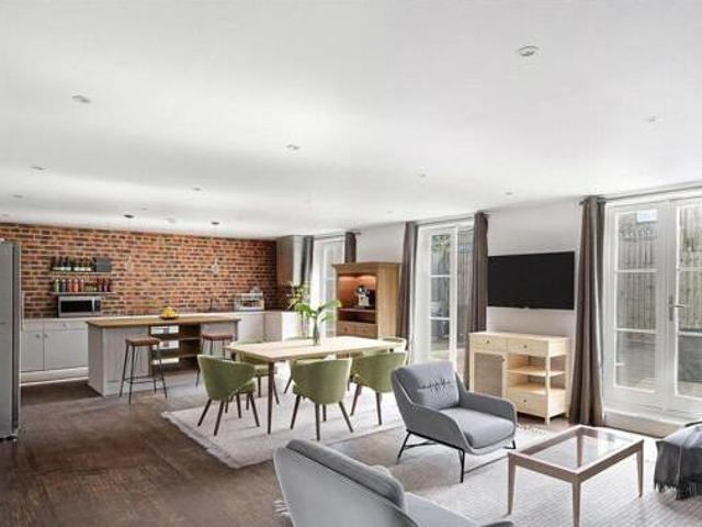 4 Bedroom Terraced House For Sale In London