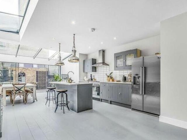 4 Bedroom Terraced House For Sale In London