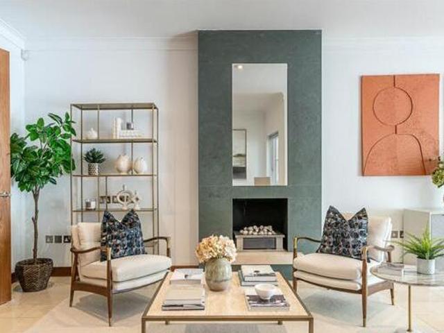 4 Bedroom Terraced House For Sale In London