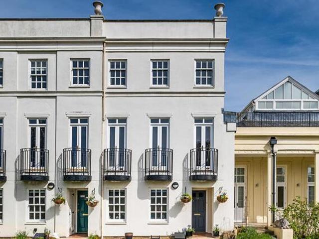 4 Bedroom Terraced House For Sale In London