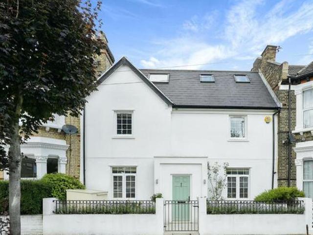 4 Bedroom Terraced House For Sale In London