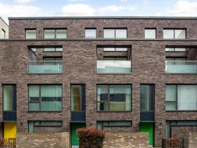 4 Bedroom Terraced House For Sale In London