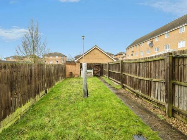 4 bedroom terraced house for sale in Lakeview Way, Hampton Centre, Peterborough, PE7