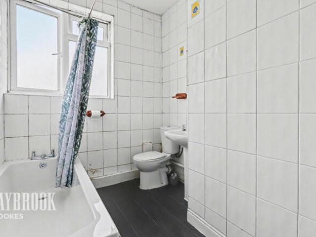 4 bedroom terraced house for sale in Langdon Street, Sheffield, S11
