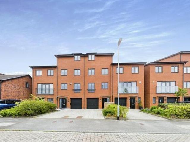 4 Bedroom Terraced House For Sale In Leeds