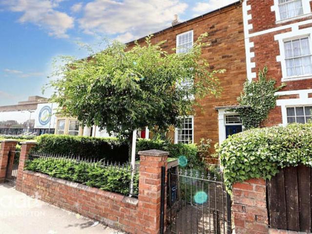 4 bedroom terraced house for sale in Leicester Terrace, Northampton, NN2