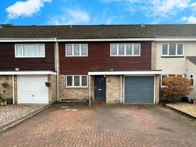 4 Bedroom Terraced House For Sale In Lightwater