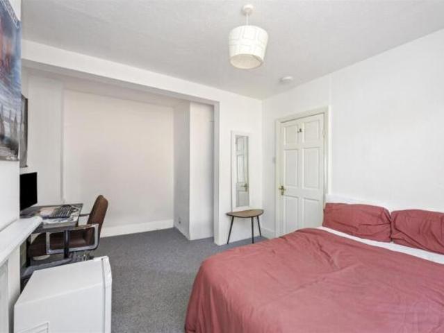 4 bedroom terraced house for sale in Lincoln Street, Brighton, BN2