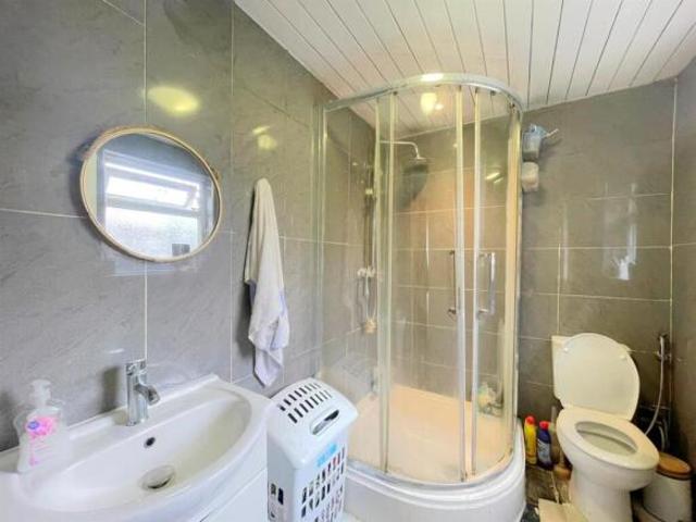 4 bedroom terraced house for sale in Lyme Road, Evington, Leicester, LE2