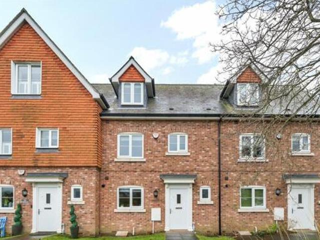 4 Bedroom Terraced House For Sale In Lymington, Hampshire