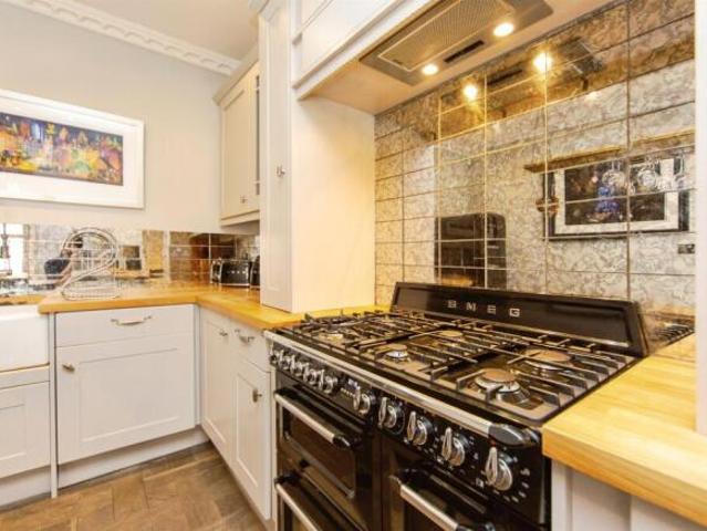 4 bedroom terraced house for sale in Mount Street, Liverpool, L1