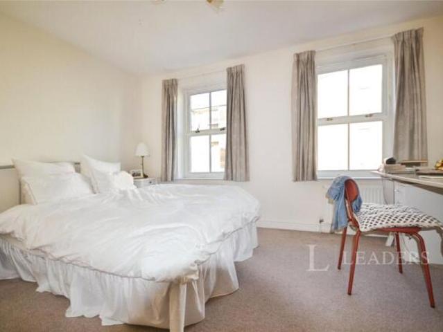 4 bedroom terraced house for sale in Malta Road, Cambridge, CB1