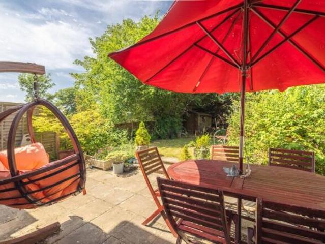 4 bedroom terraced house for sale in Mansel Close, Slough, SL2