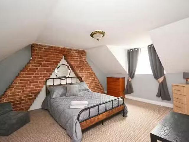 4 Bedroom Terraced House For Sale In Merchant Street, Bognor R.