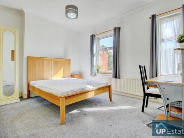 4 bedroom terraced house for sale in Middleborough Road, Coundon, Coventry, CV1
