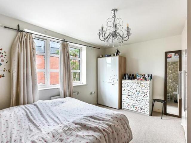 4 bedroom terraced house for sale in Miles Road, Mitcham, CR4