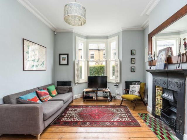 4 bedroom terraced house for sale in Northway Road, London, SE5