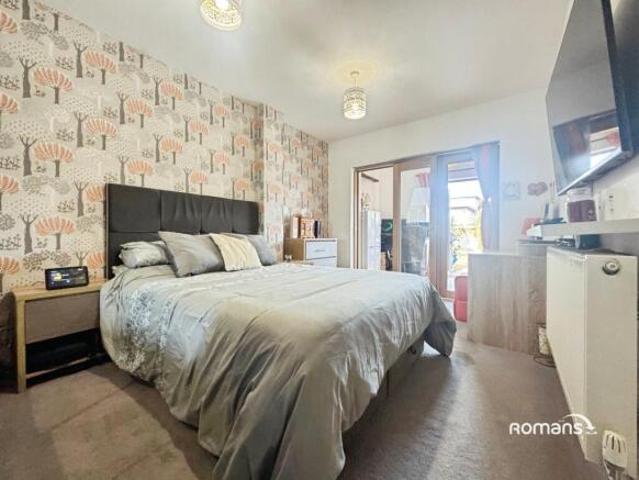 4 bedroom terraced house for sale in Northbrook Crescent, Basingstoke, Hampshire, RG24