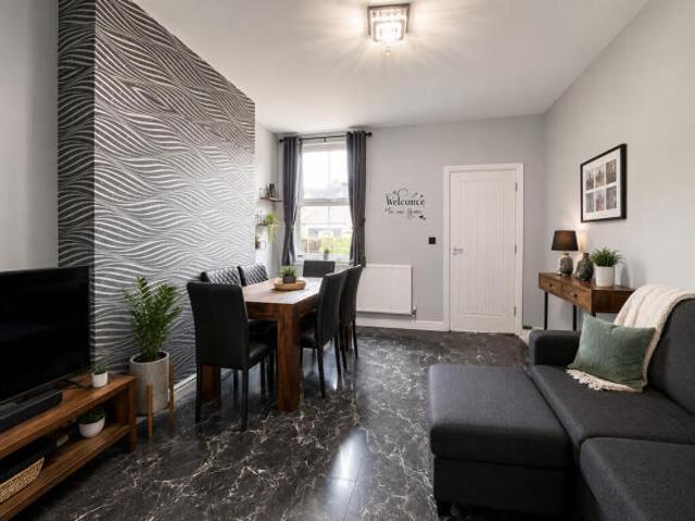 4 bedroom terraced house for sale in Newland Street West, Lincoln, LN1