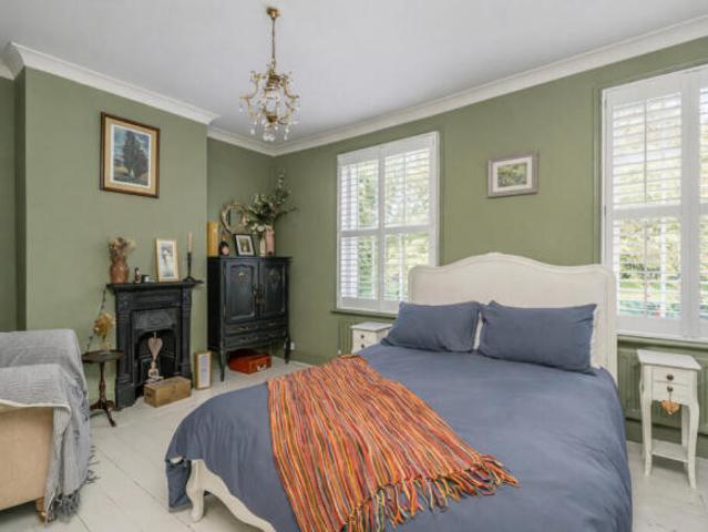 4 bedroom terraced house for sale in Newport Road, New Bradwell, Milton Keynes, MK13