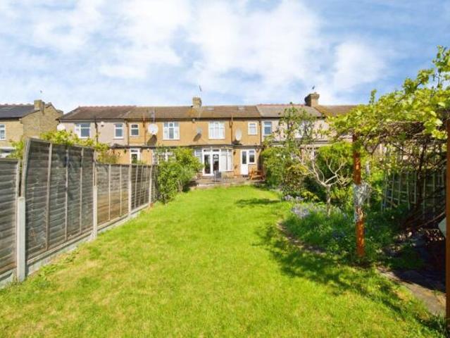 4 bedroom terraced house for sale in Nelson Road, London, E4