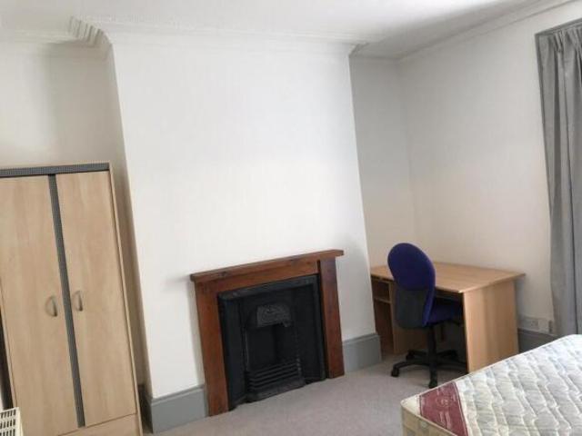 4 bedroom terraced house for sale in Nelson Street, Plymouth, PL4
