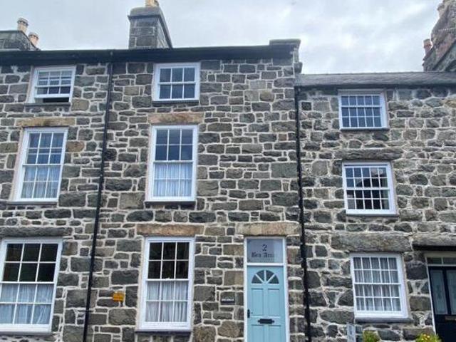 4 Bedroom Terraced House For Sale In Smithfield Square