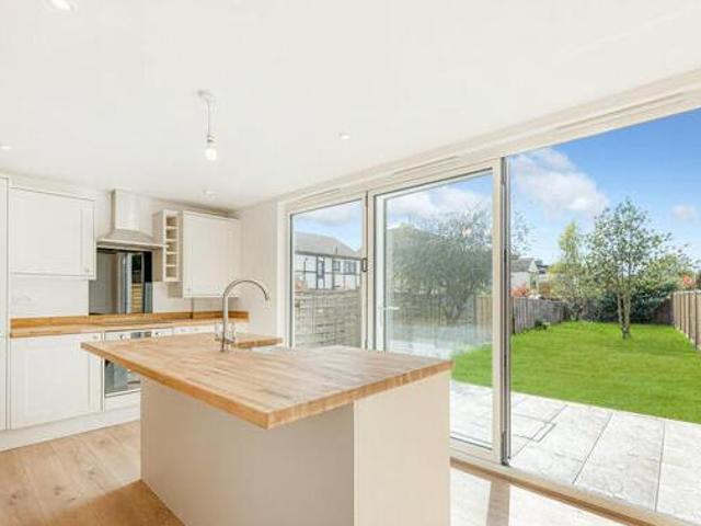 4 Bedroom Terraced House For Sale In South Woodford
