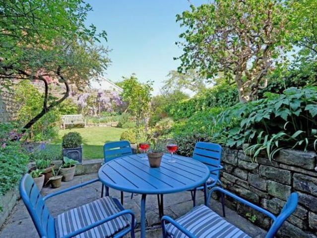 4 bedroom terraced house for sale in Southgrove Road, Sheffield, S10
