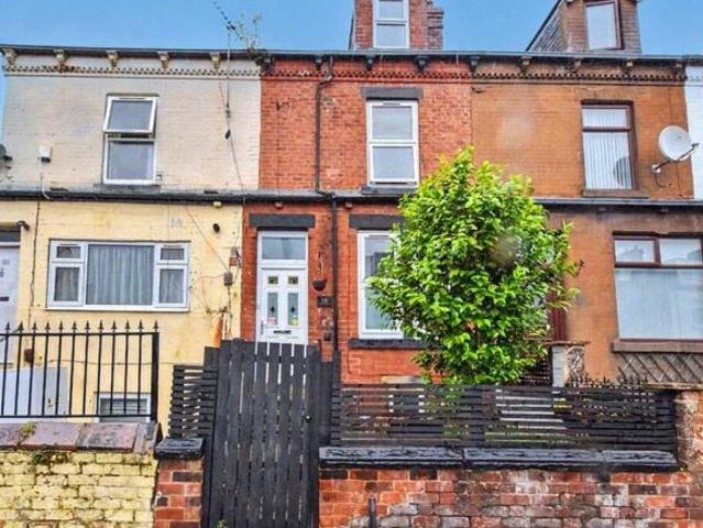 4 bedroom terraced house for sale in Salisbury View, Leeds, West Yorkshire, LS12