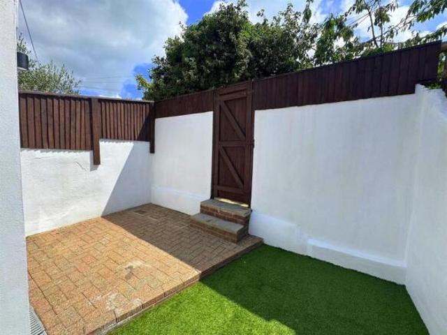 4 bedroom terraced house for sale in Seaside, Eastbourne, BN22