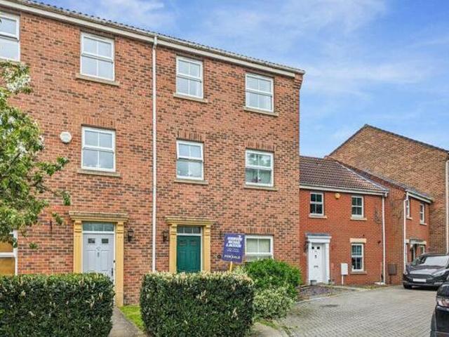 4 Bedroom Terraced House For Sale In Sittingbourne