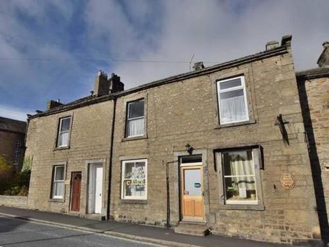 4 bedroom terraced house for sale in Silver Street Reeth DL11