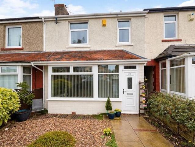4 bedroom terraced house for sale in Speeton Avenue, Bradford, BD7