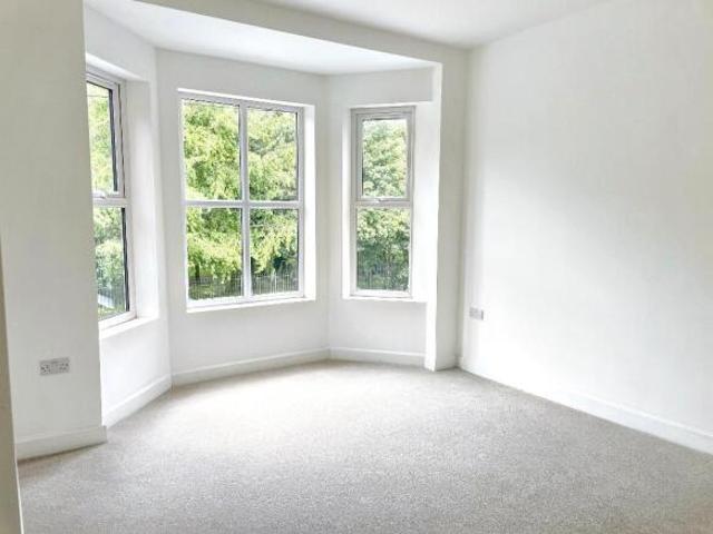 4 bedroom terraced house for sale in Spring Bank West, Hull, HU3 1LD, HU3