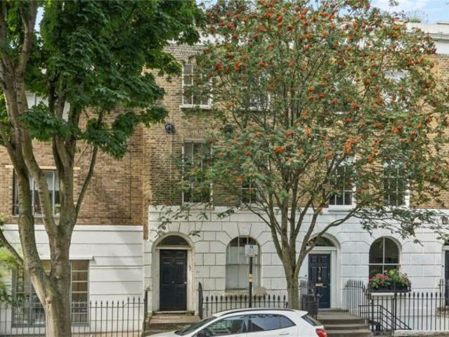 4 bedroom terraced house for sale in St. Peter's Street, London, N1
