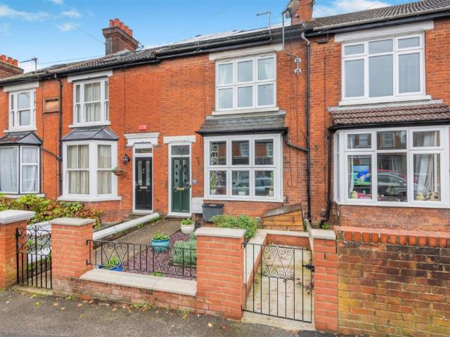 4 bedroom terraced house for sale in St. Philips Avenue, Maidstone, ME15