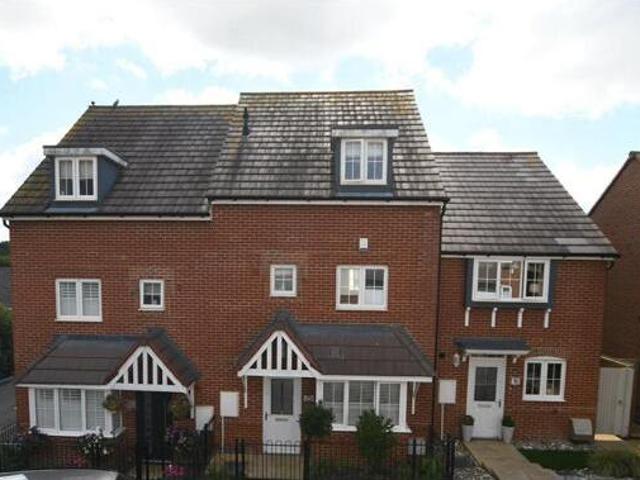 4 Bedroom Terraced House For Sale In Storrington, Pulborough