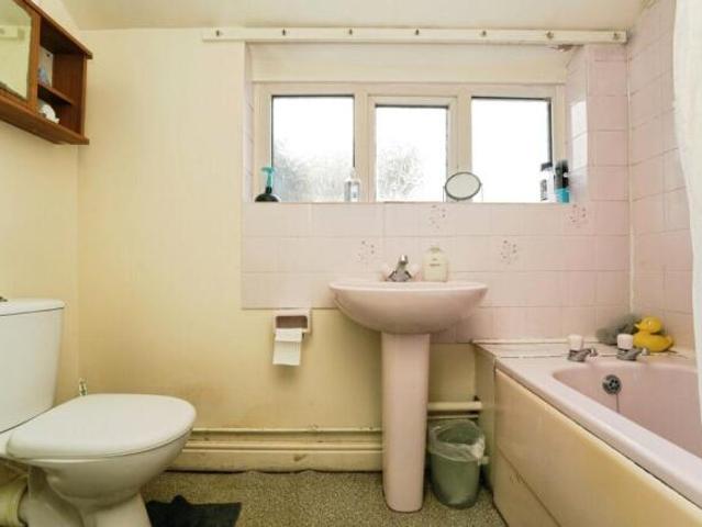 4 bedroom terraced house for sale in Stratton Road, Gloucester, Gloucestershire, GL1