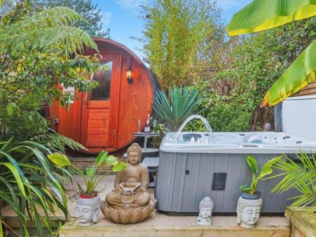 4 bedroom terraced house for sale in Poole Road, Branksome, Poole, BH12