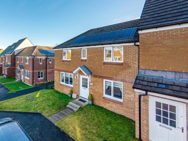 4 bedroom terraced house for sale in Patterton Range Drive, Darnley, Glasgow, G53