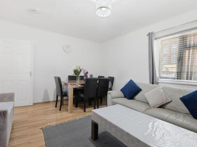 4 bedroom terraced house for sale in Paragon Road, Hackney, E9