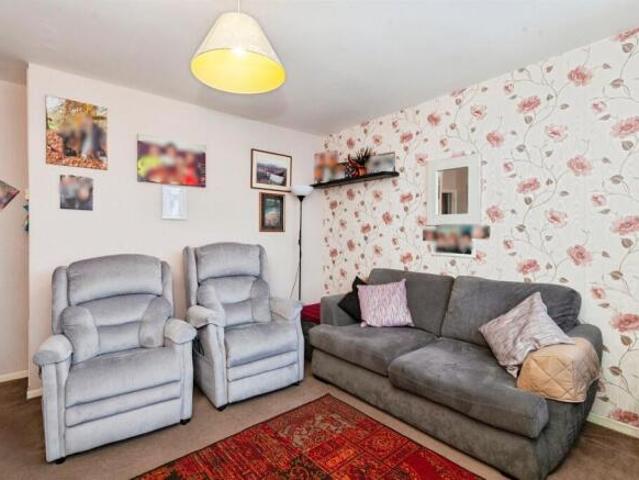 4 bedroom terraced house for sale in Parlaunt Road, SLOUGH, SL3