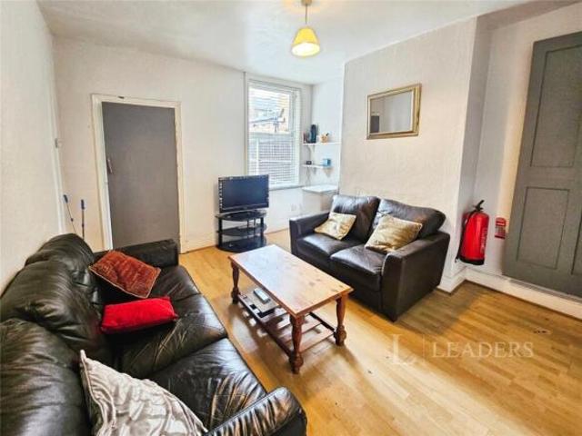 4 bedroom terraced house for sale in Peach Street, Derby, Derbyshire, DE22