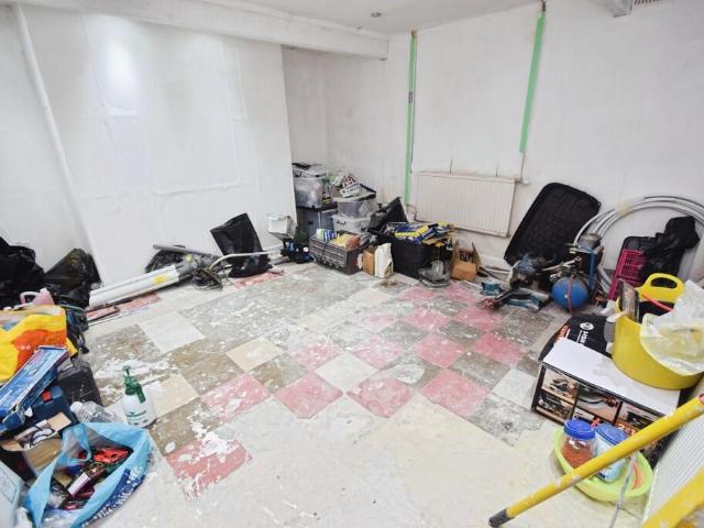 4 bedroom terraced house for sale in Pearson Lane, Bradford, BD9