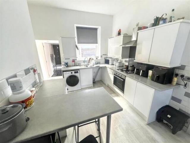 4 bedroom terraced house for sale in Pensher Street, Sunderland, SR4