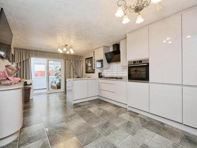 4 bedroom terraced house for sale in Pittneys, PETERBOROUGH, PE4