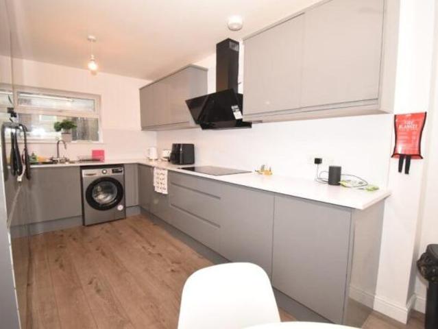 4 bedroom terraced house for sale in Pinhoe Road, Exeter, EX4