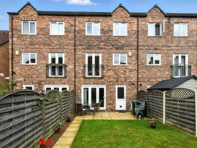 4 bedroom terraced house for sale in Principal Rise, Dringhouses, York, YO24
