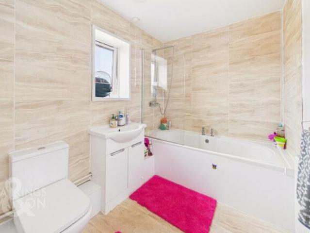 4 bedroom terraced house for sale in Rosebay Close, Old Catton, Norwich, NR6
